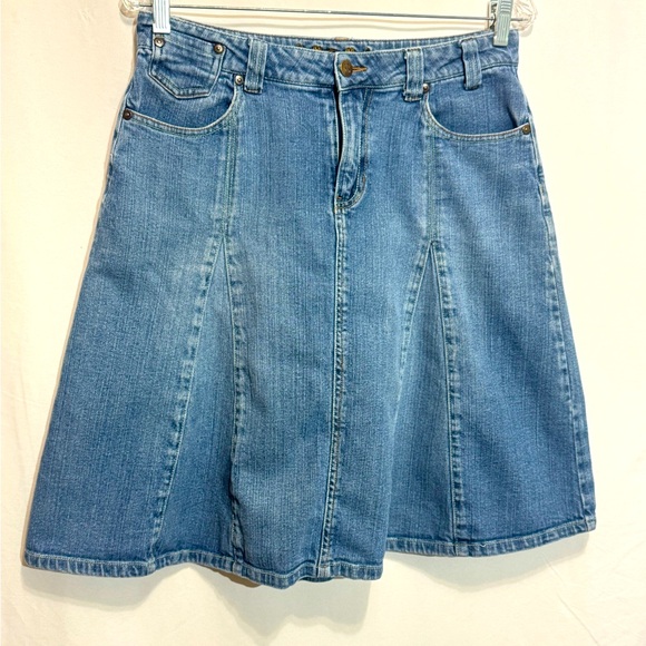 bill blass | Skirts | Bill Blass Jeans Aline Denim Skirt Size 6 | Poshmark